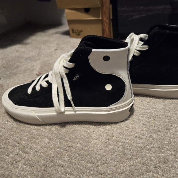 Straye | Shoes | Yin And Yang Straye Shoes Brand Newnever Worn | Poshmark